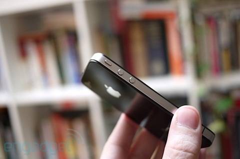 第一篇详尽的 iPhone 4 评测 | 爱范儿