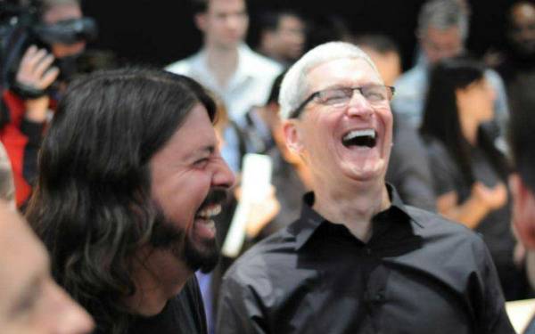 Tim Cook 的道歉，苹果的胜利 | 爱范儿