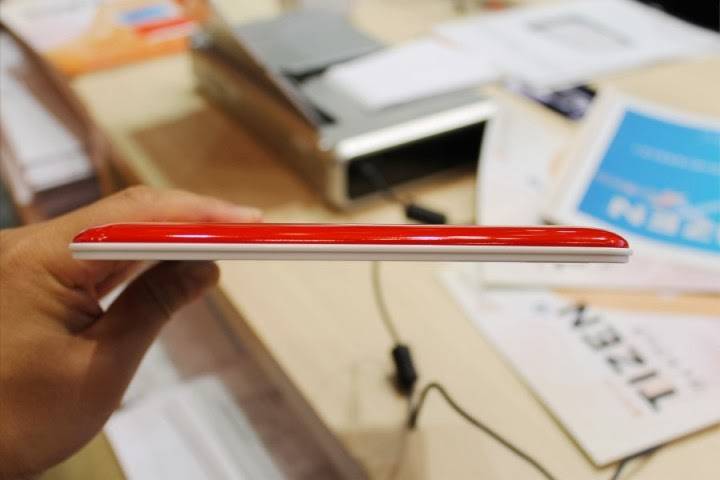 首台 Tizen 平板现身日本，只面向开发者 | 爱范儿