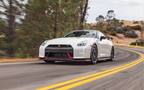 下一代 GT-R 细节曝光，要不要这么粗暴？ | 爱范儿