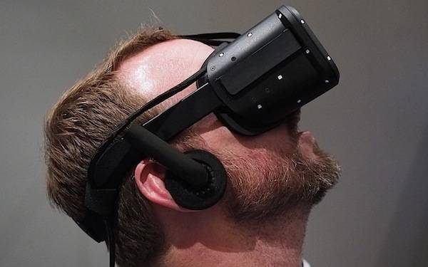 Oculus Platform 让你用手机玩 VR | 爱范儿