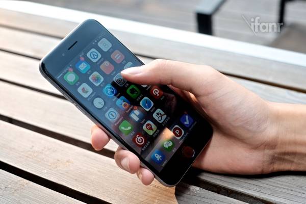 我们眼中的 iPhone 6：解答你可能最关心的 4 个问题 | 爱范儿