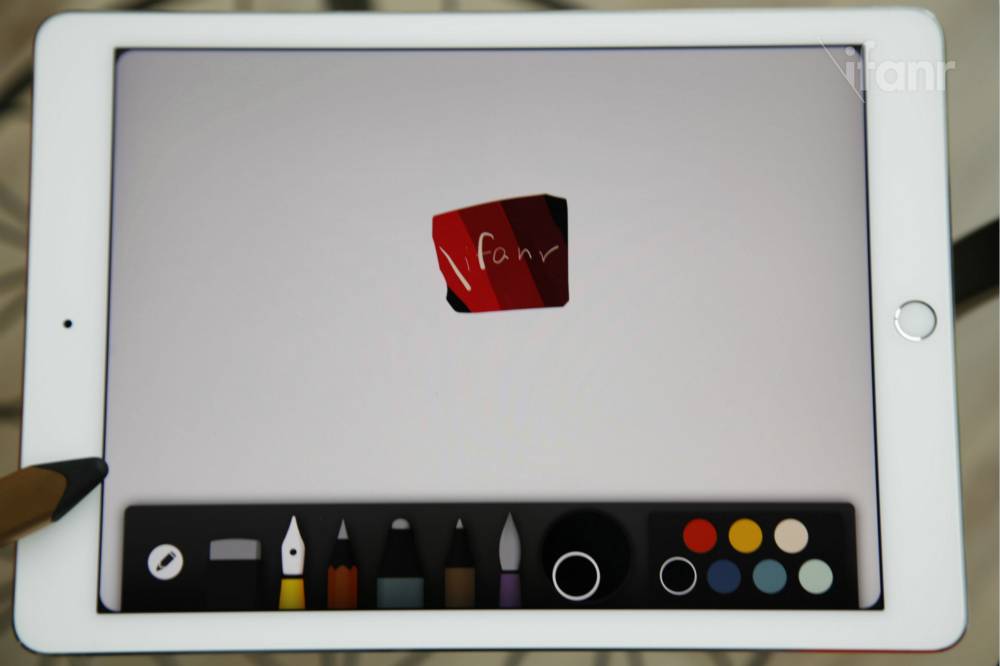 53 Pencil：史上最像笔的手写笔？ | 爱范儿