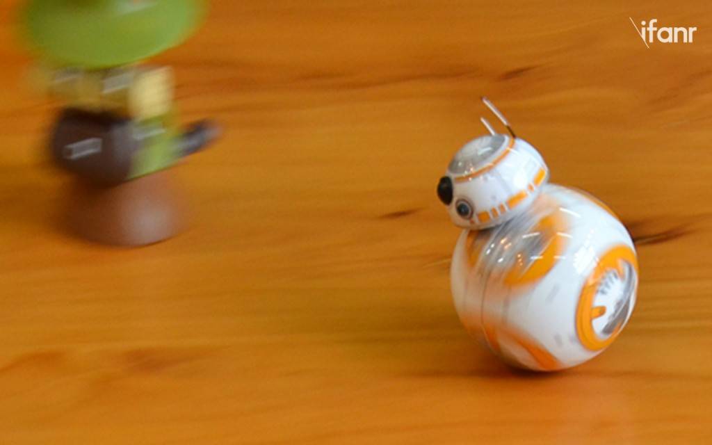 星球大战 BB-8 评测：萌到能当宠物的机器人 | 爱范儿