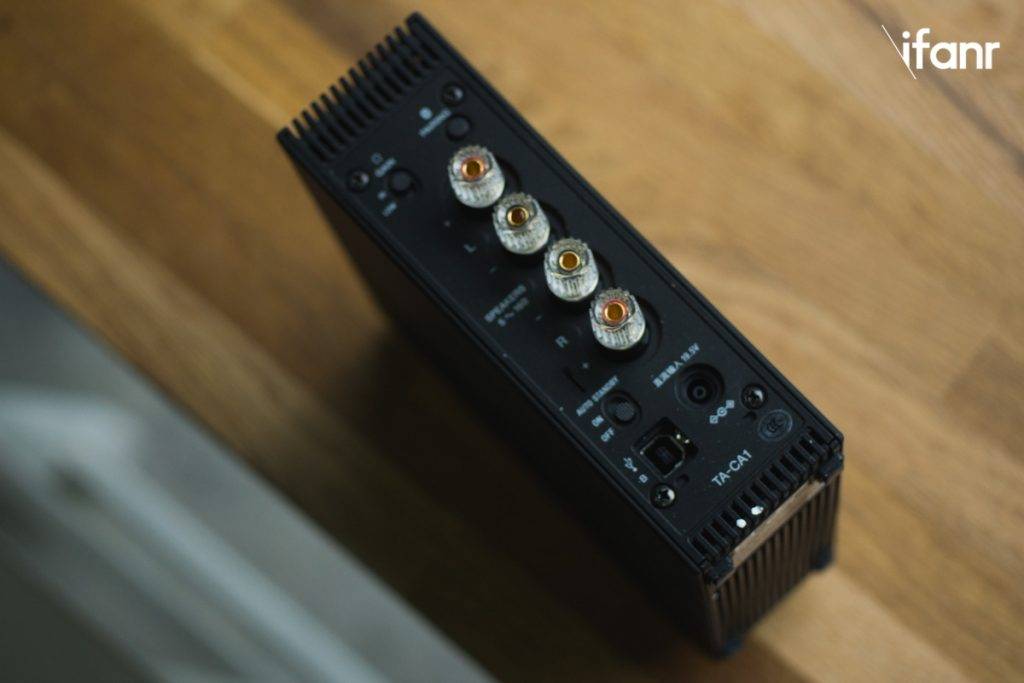 CAS-1 测评：索尼这套价值 6000 元的桌面小户型，真的不太“索尼” | 爱范儿