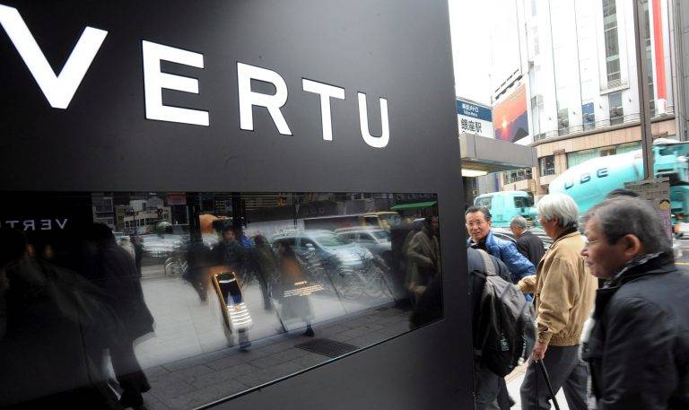 Vertu：诺基亚的弃子，5 年 3 次易主，这是它在流亡之路奔波的故事 | 爱范儿