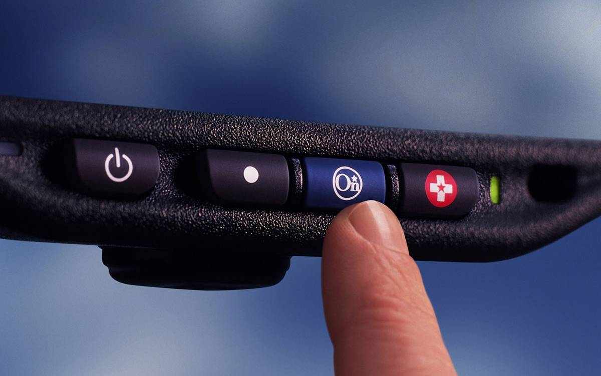 你以为 OnStar 只是车上的小蓝键，它还是超过 20 年历史的老牌车联网 | 爱范儿