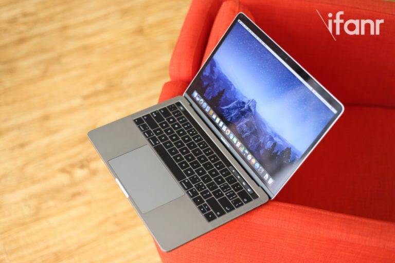 2017 款 MacBook Pro 评测：性能强没强，续航长没长？ | 爱范儿