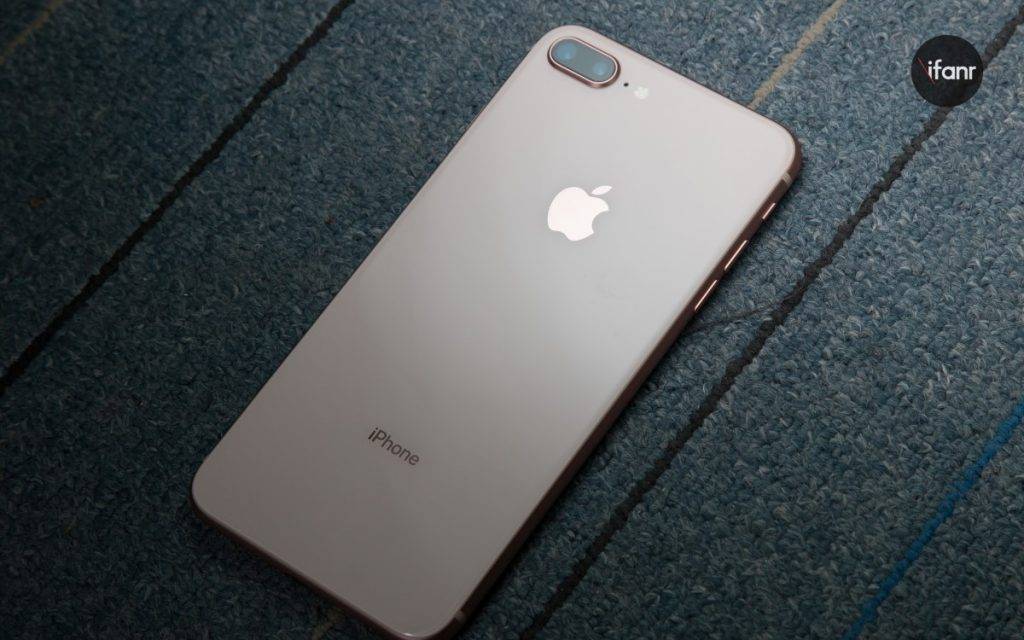 iPhone 8/8 Plus 评测：如果外观有它拍照那么惊艳就好了 | 爱范儿