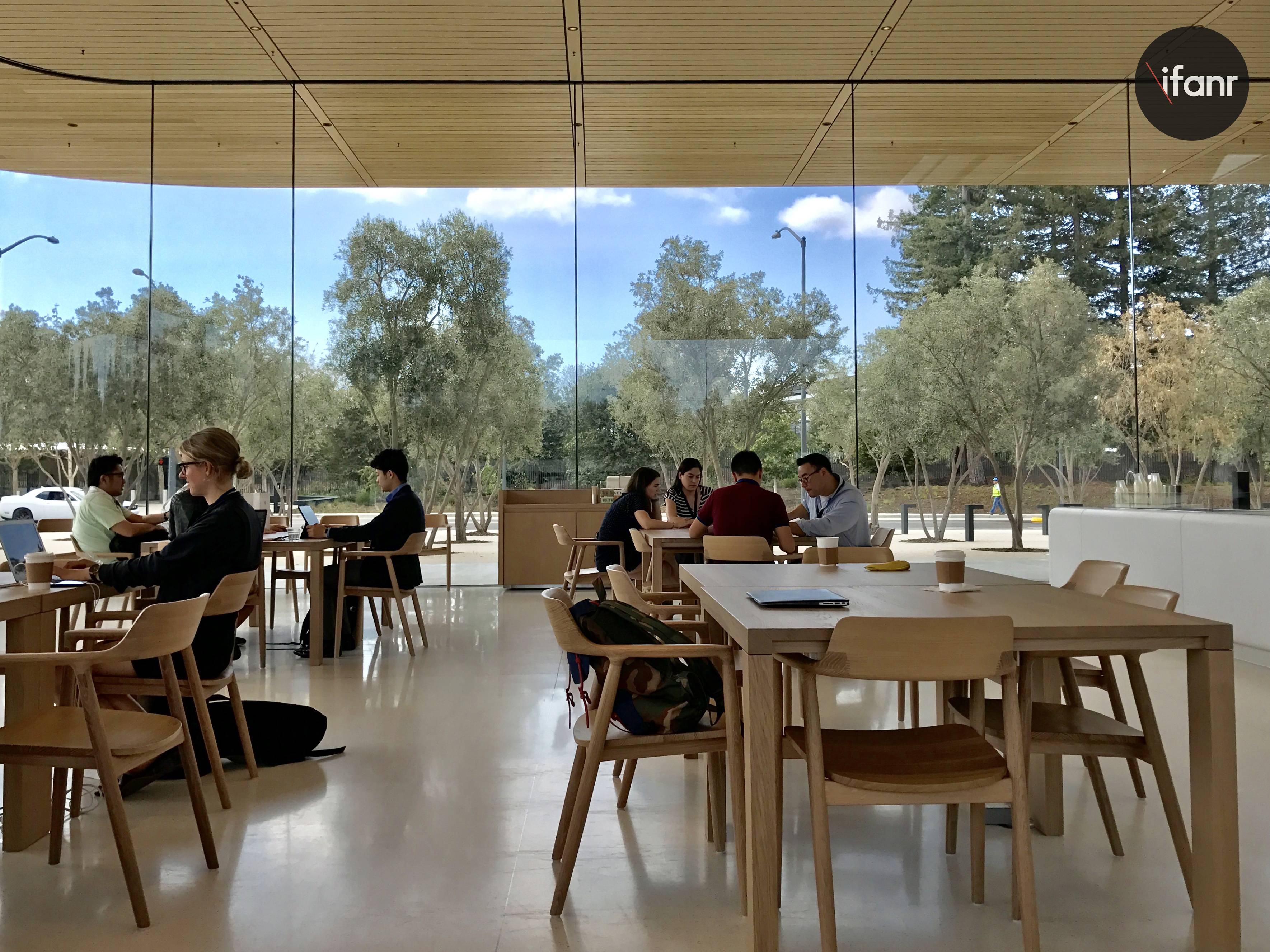 苹果花 1 亿美金打造 Apple Park 访客中心，想让你拿着 iPad 游总部 | 爱范儿