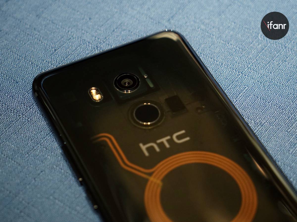 HTC U11+ 现场上手：不仅有「全面屏」，还有「半透明」机身 | 爱范儿