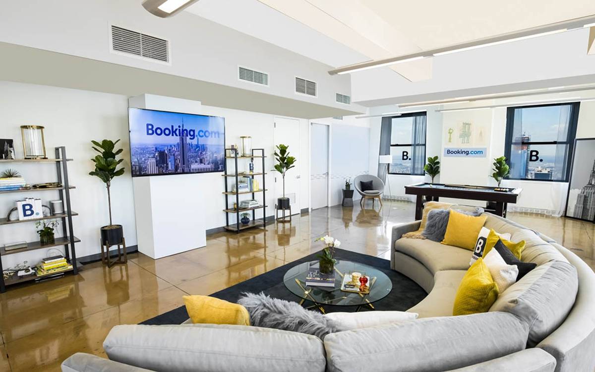 为了引起你的注意，Booking 和爱彼迎有多努力你知道吗？ | 爱范儿