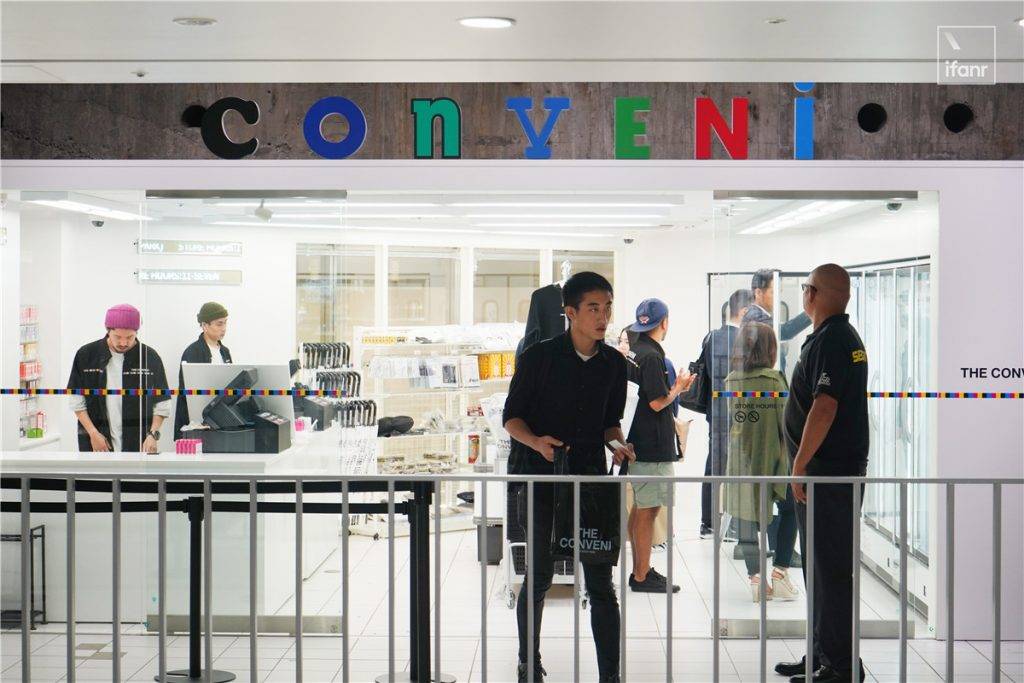 探访索尼 Sony Park：在寸金尺土的银座里，索尼打造了这个四层的地下商场丨游记 | 爱范儿