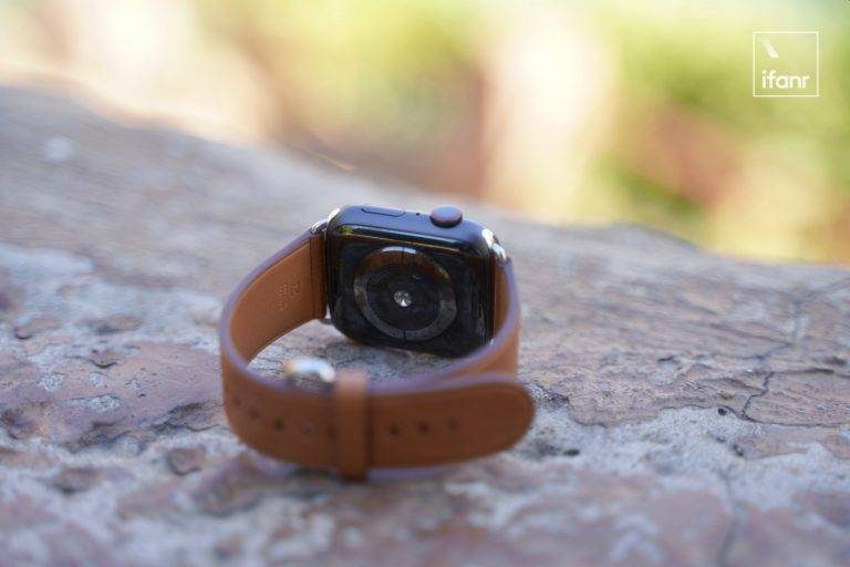 Apple Watch Series 4 首发评测：它是智能手表的 iPhone 4 | 模范评测 | 爱范儿