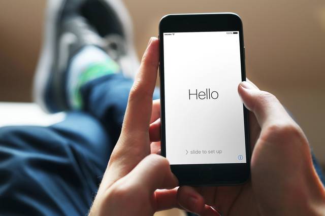 港版 iPhone XS 支持电信卡了，但 Apple Watch 我仍然建议选择国行 | 爱范儿