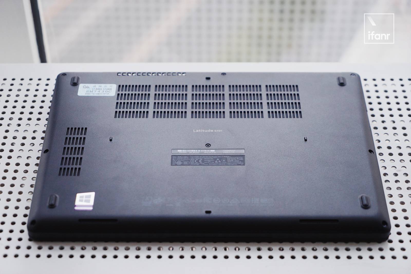 戴尔 Latitude 5491 体验，这是一台适合老板买给员工的笔记本 | 爱范儿