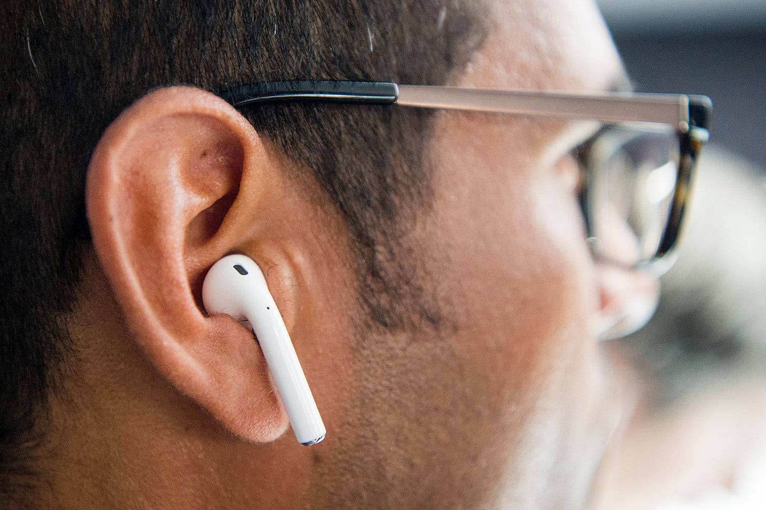 丢了一只的 AirPods，这样还能继续用 | 爱范儿