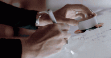 微软 Surface Studio 2 评测：旋钮和笔组成它的最佳生态丨模范评测 | 爱范儿