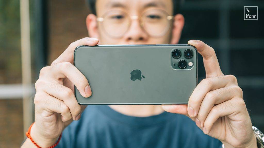 首发｜iPhone 11 系列模范评测：这是第一款想取代你相机的 iPhone | 爱范儿