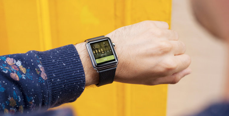 与朋友开启 Apple Watch 竞赛后，我每天消耗 600 大卡以上的热量 | 爱范儿