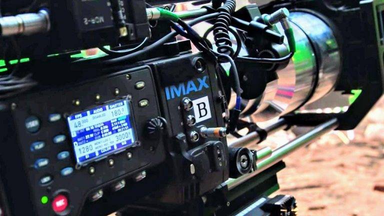 你不知道的 IMAX，摄影机能拍 18K 分辨率电影 | 爱范儿