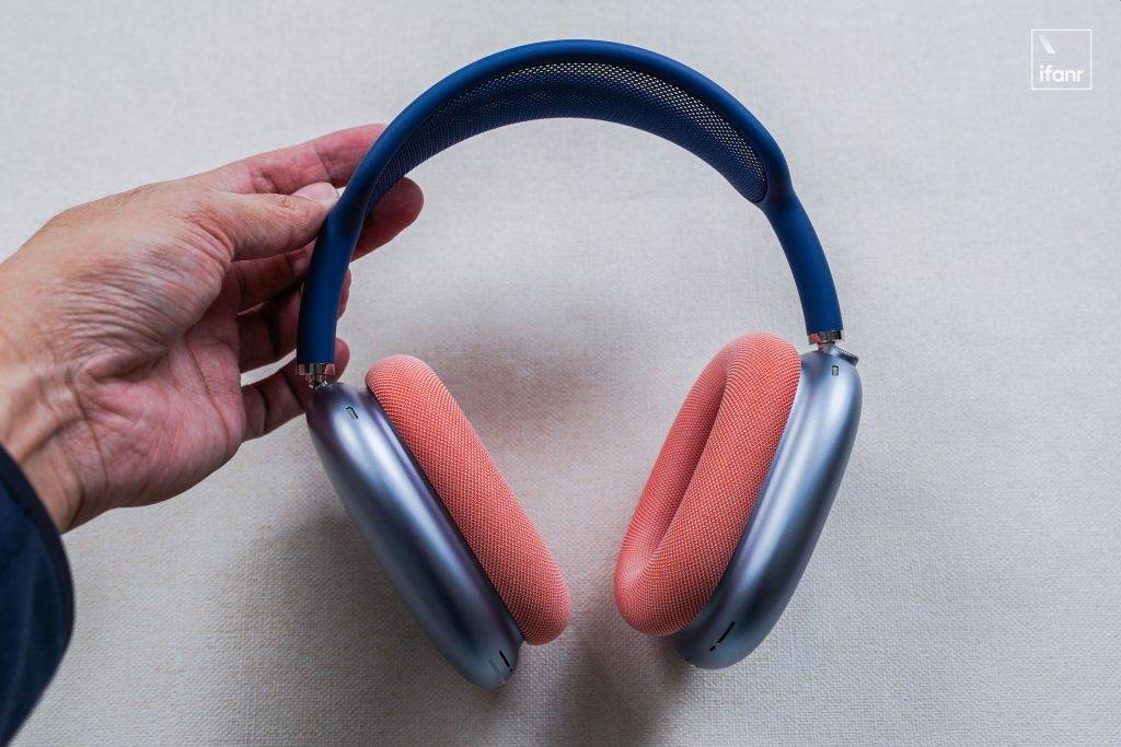 AirPods Max 首发体验：头戴式耳机的新标杆 | 爱范儿