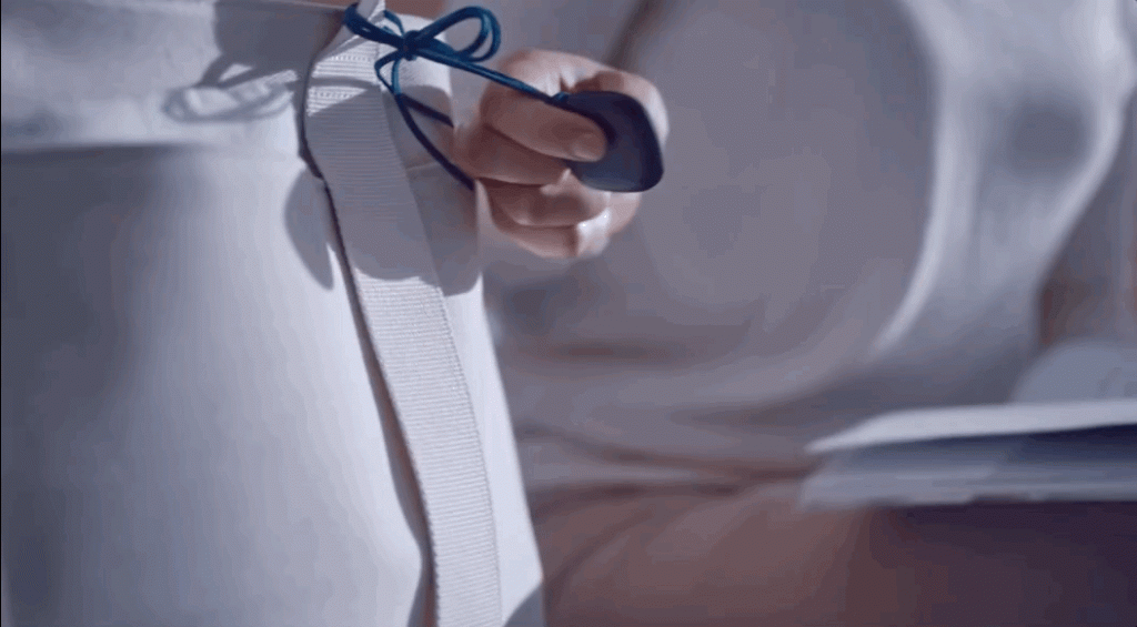 「想丢也难」的 AirTag，是苹果生态的新开始 | 爱范儿