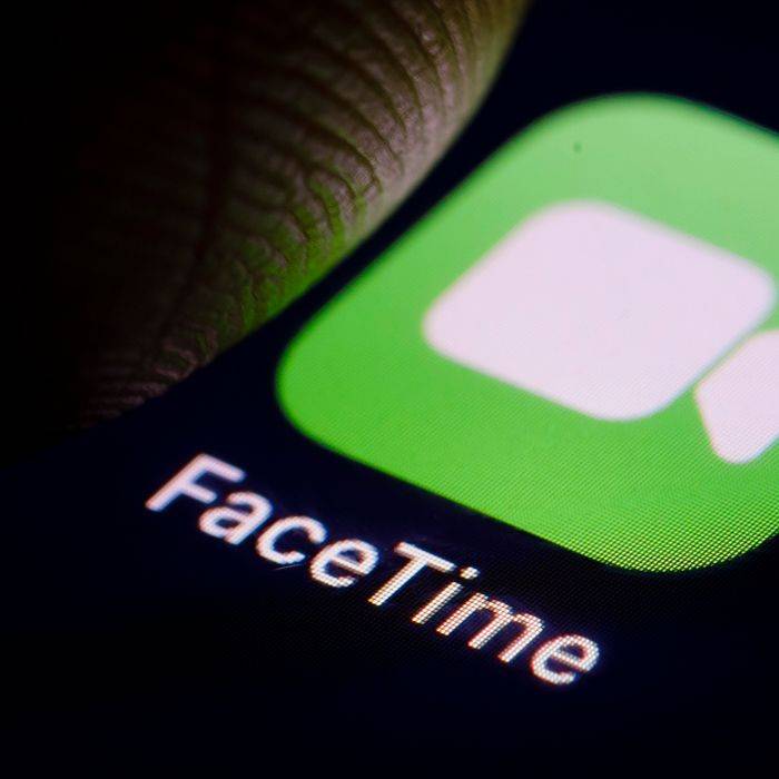 画质佳、可小窗、有「脸替」，苹果自带的 FaceTime 比你想得更好用 | 爱范儿