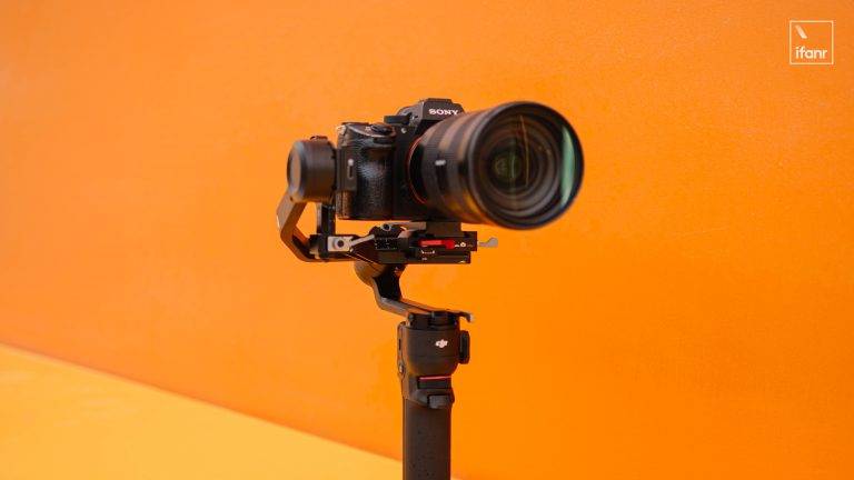 大疆 DJI RS3 mini 体验：更小更轻更便宜的 RS3，更纯粹的稳定器 | 爱范儿