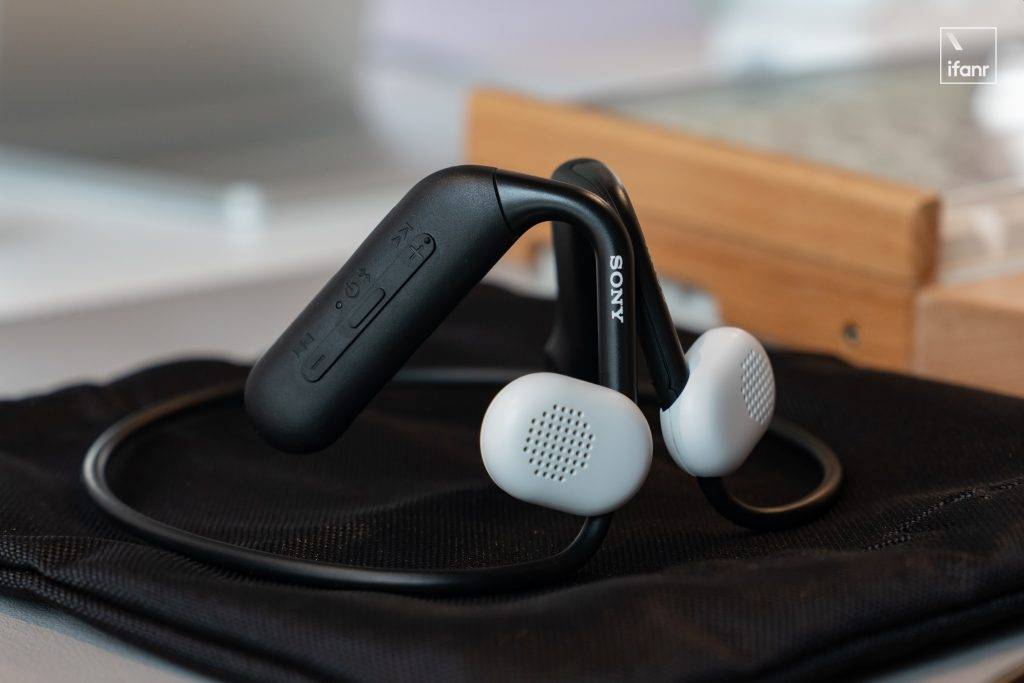 索尼 Float Run 首发体验：一副敞开仍好听的运动耳机 | 爱范儿