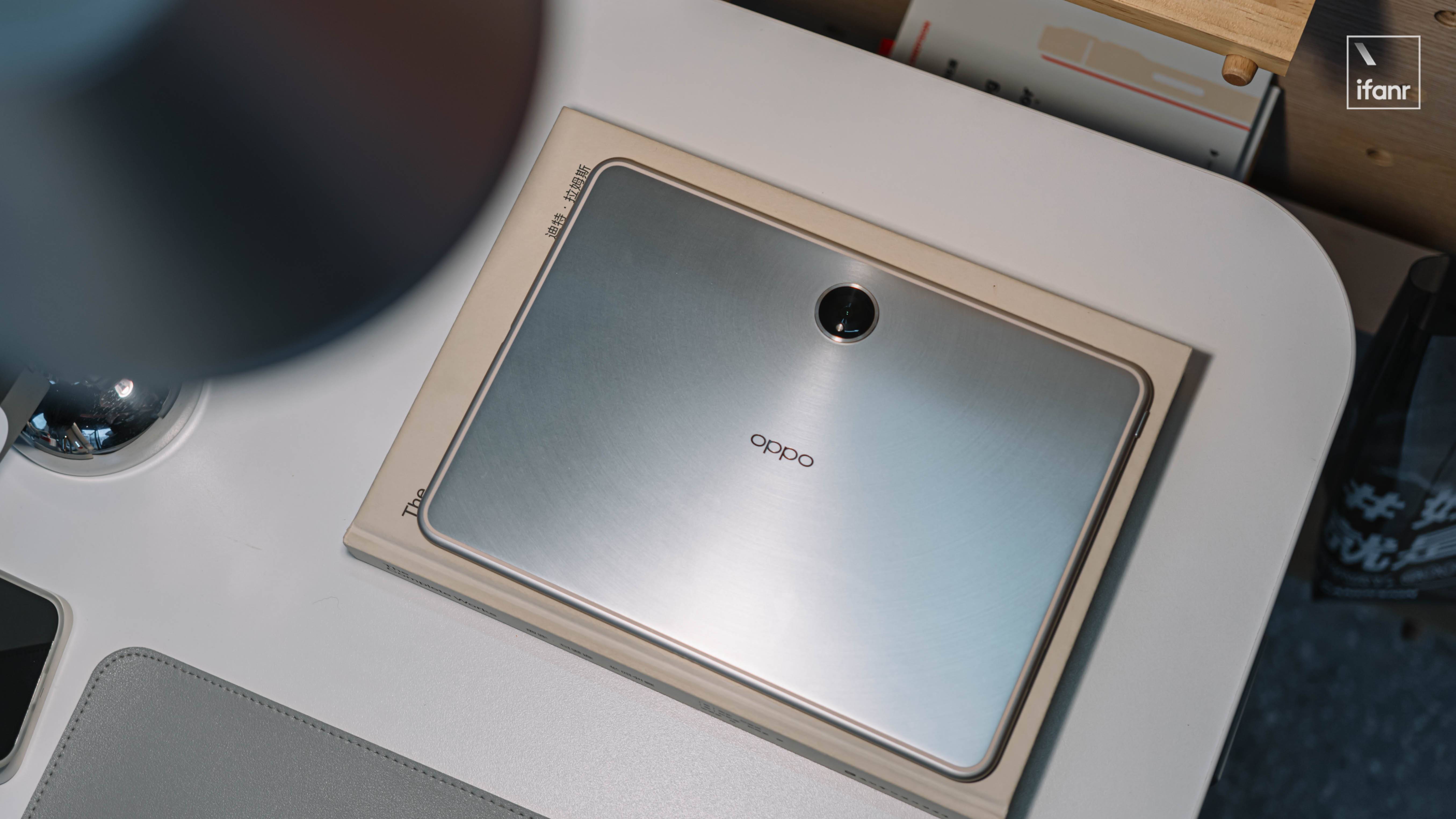 OPPO Pad 2：用「一本杂志」，承载无纸化移动办公的全部需求 | 爱范儿
