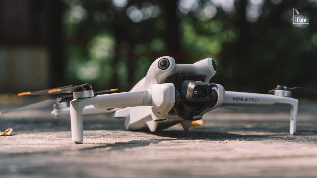 DJI Mini 4 Pro 体验，最完整的入门级无人机 | 爱范儿