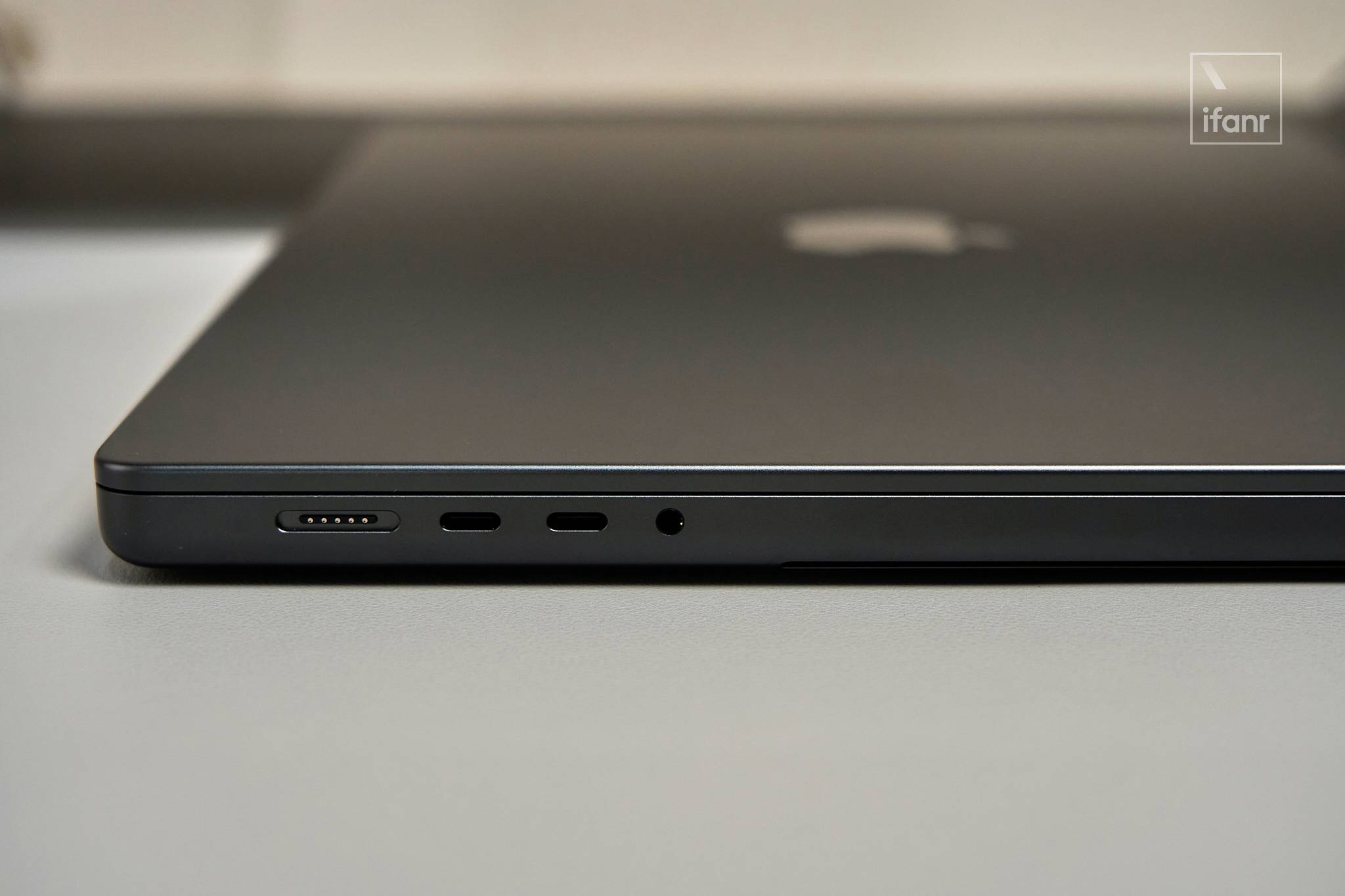 M3 MacBook Pro 评测：Mac 可以打游戏了，但这不是它最大的亮点 | 爱范儿