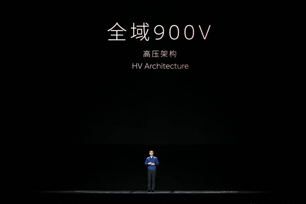 蔚来 ET9 亮相！预售价 80 万元，百万级行政轿车迎来「中国玩家」 | 爱范儿