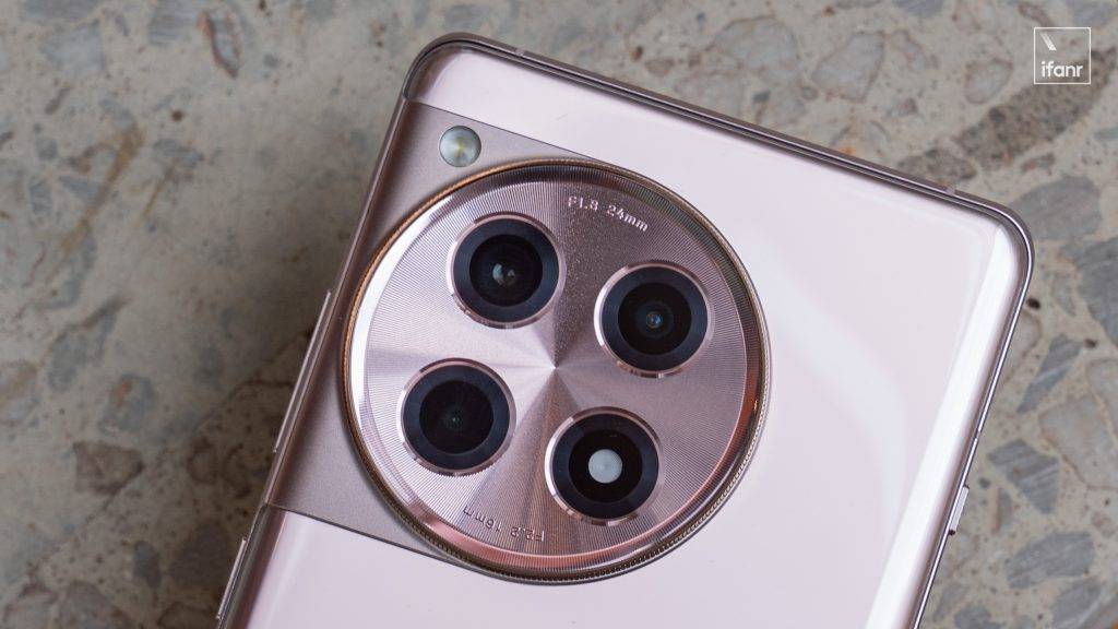 一加 Ace 3 体验：定价 2599 起，电池储存大升级，加量之后也降价 | 爱范儿