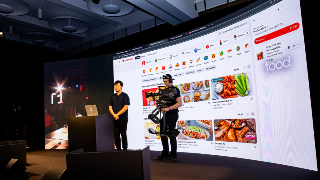 卖得最火的 AI 硬件 Rabbit R1 首批体验出炉：还没干翻 app，被质疑造假 | 爱范儿