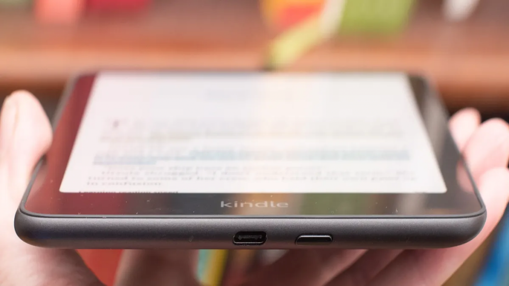 首款彩屏 Kindle 体验汇总：一块精彩的屏幕，但有一个明显的缺点 | 爱范儿