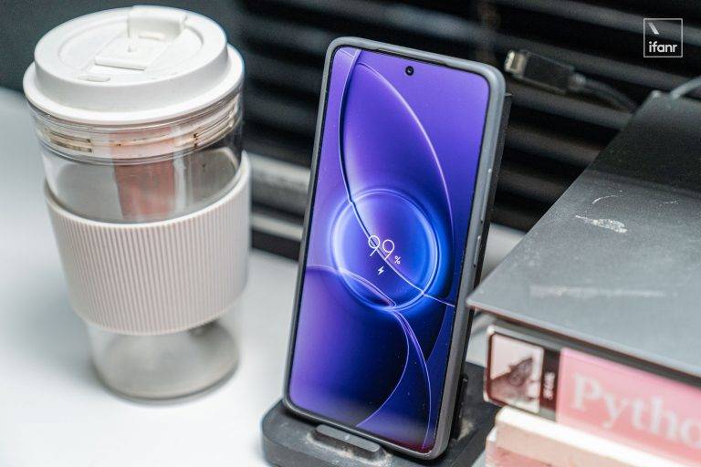 REDMI K80 Pro 体验：又一台 6000 mAh 破百快充的旗舰，性能更强更专注 | 爱范儿