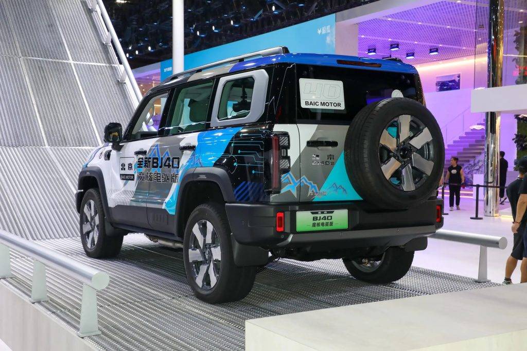 17.98 万元起售， 北汽 BJ40e 正面迎战坦克 300 Hi4-T | 爱范儿