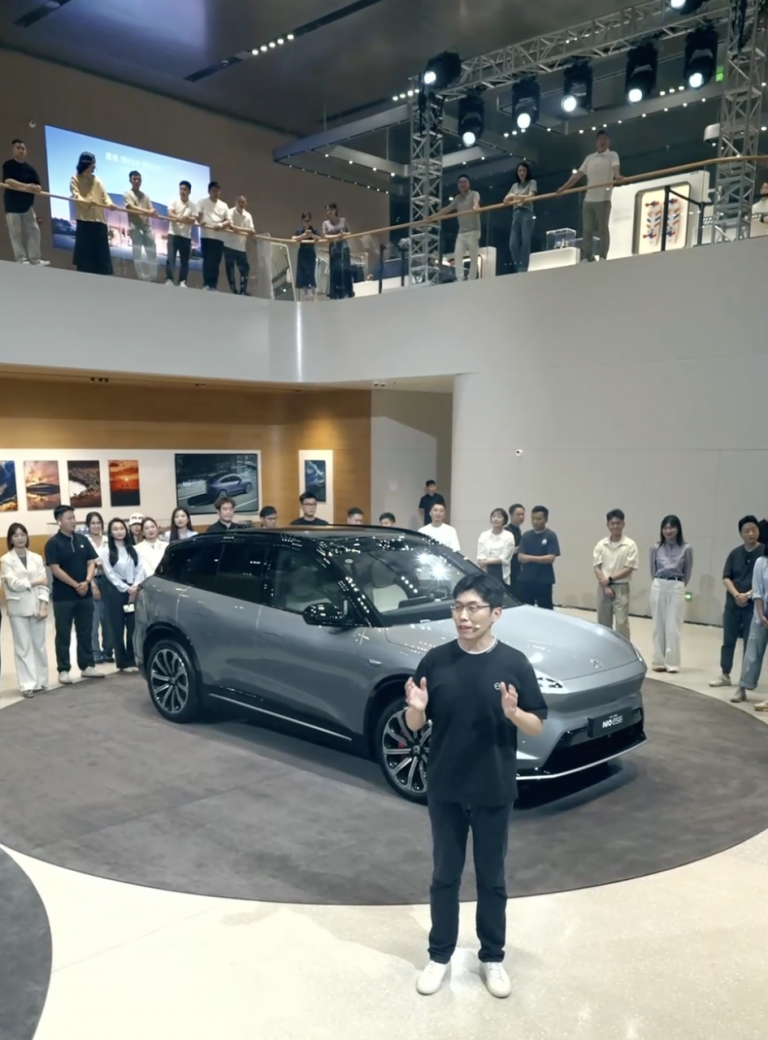 加量不加价！蔚来新 ES6/EC6 33.8 万元起售，能力向 ET9 看齐 | 爱范儿