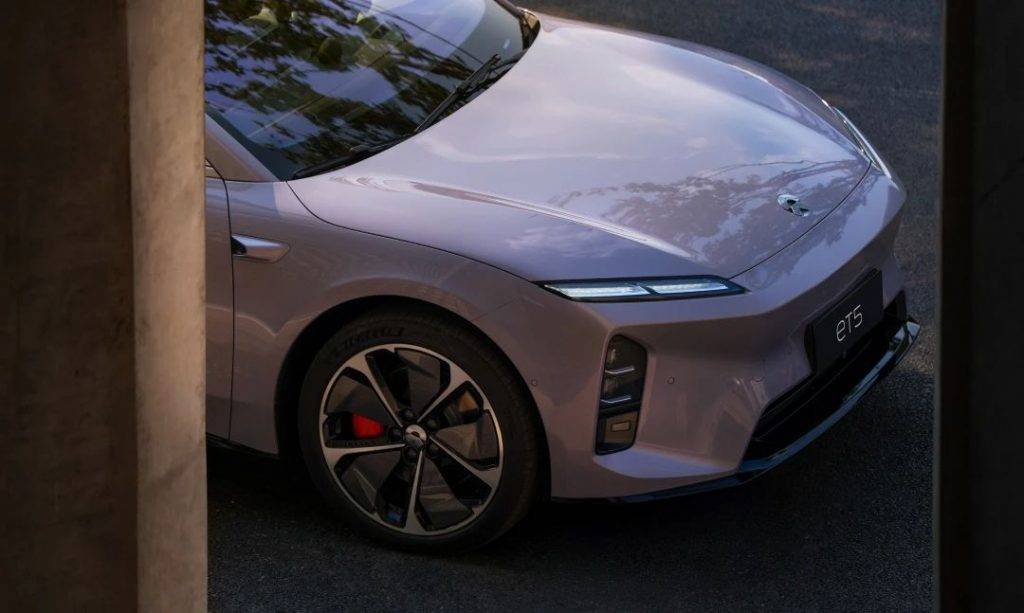 升级超 500 项！蔚来新 ET5 & ET5T 29.8 万元起，底盘成为最大亮点 | 爱范儿