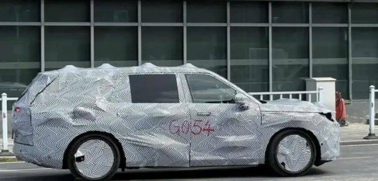 纯电续航或达 450km！小鹏 X9 增程版打响「超级增程」第一枪 | 爱范儿