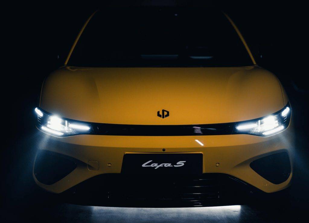 9.28 万起！刚刚上市的零跑 Lafa5，不是无聊的家用车 | 爱范儿